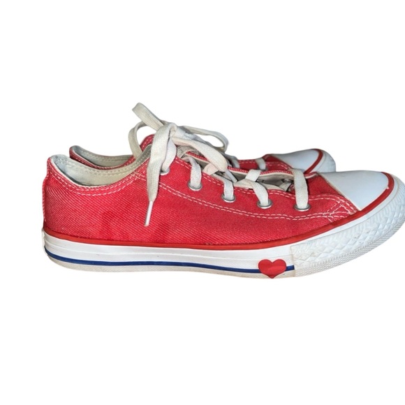Converse | Shoes | Red Heart Converse | Poshmark